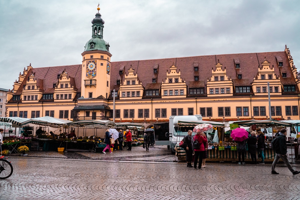 Buy Local, Eat Local - Leipzig Open-Air Markets - Five Elements Hostel ...